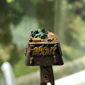 Fallout Artisan Keycap, Power Armor Helmet Mini Diorama, Fusion Core ...