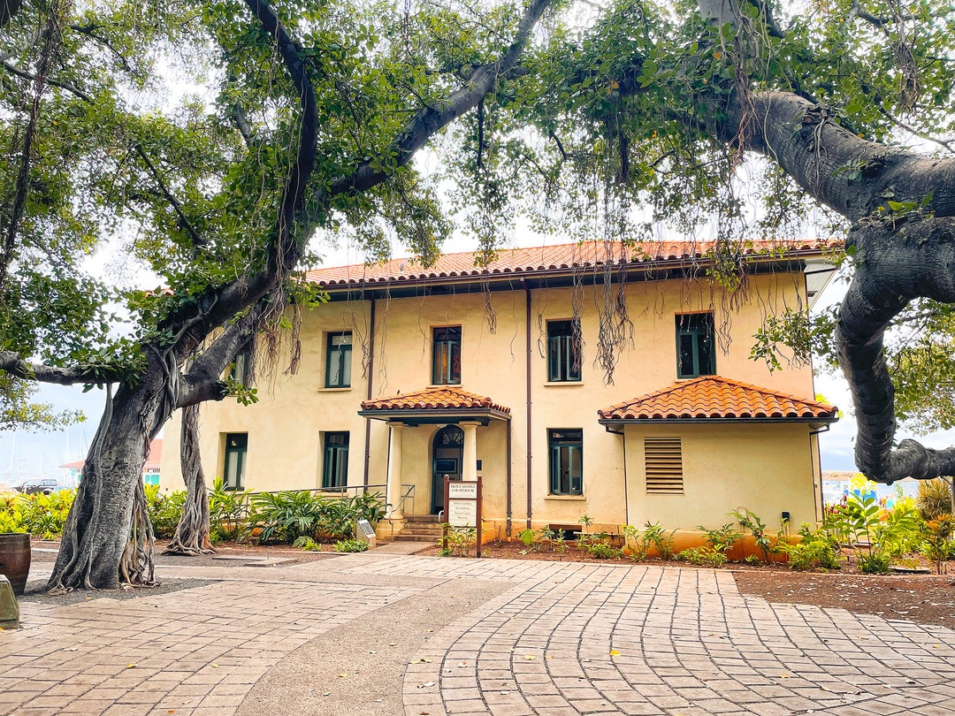 Old Courthouse, Lahaina, Maui Photography, Banyan Tree - Etsy
