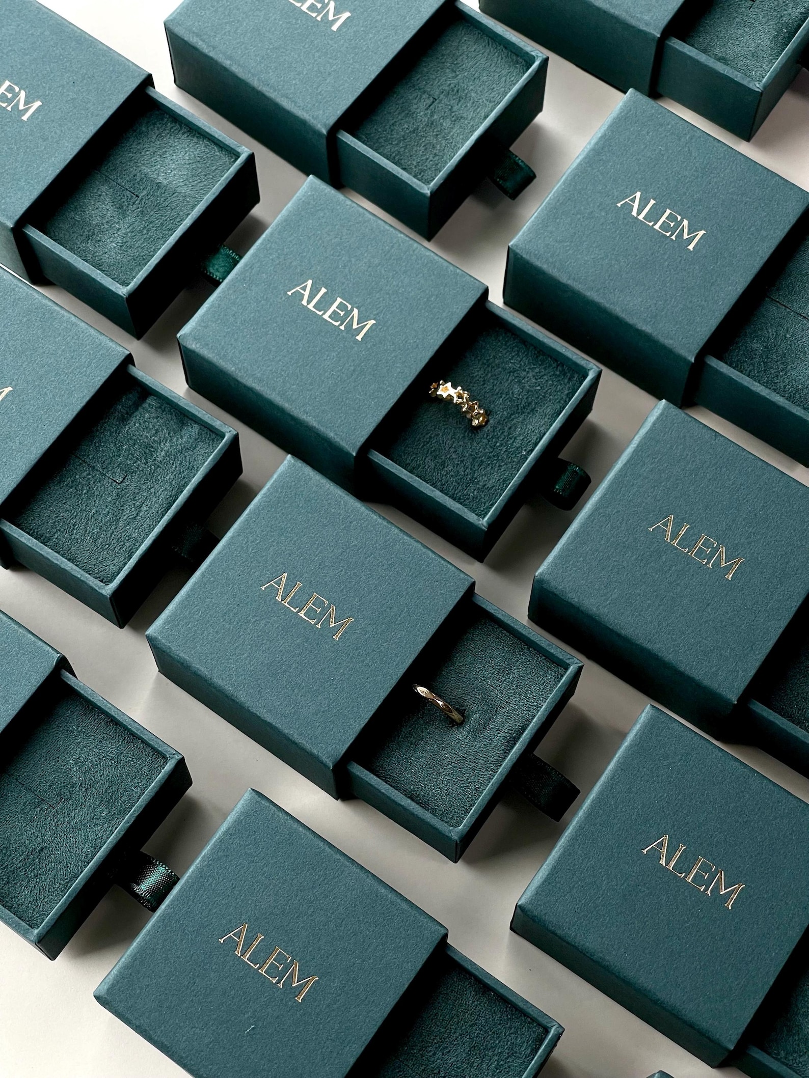 50pcs Tiny Dark Green Ring Box With Custom Gold Logo | Rigid Jewelry ...