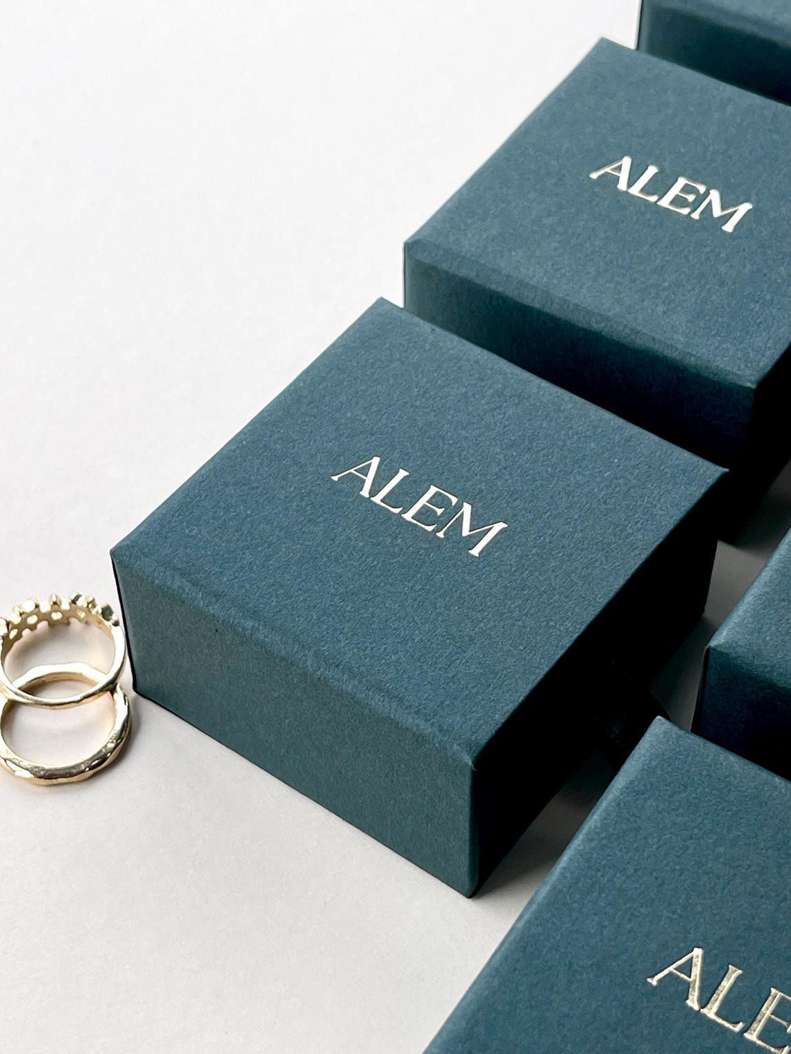 50pcs Tiny Dark Green Ring Box With Custom Gold Logo | Rigid Jewelry ...