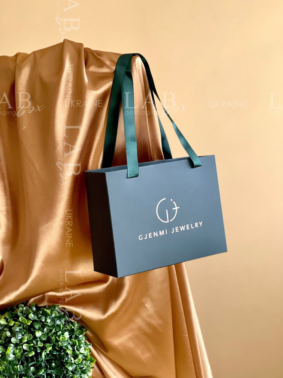Custom Packaging Bags With Logo , Dark Green Shopping Bag With Gold ...
