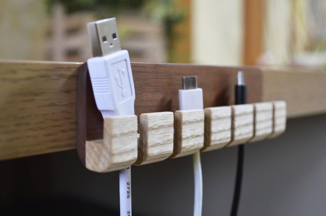 Organizador de cables y cargadores de madera caoba y madera | Etsy