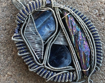 Heady wire wrapped pendant | Etsy