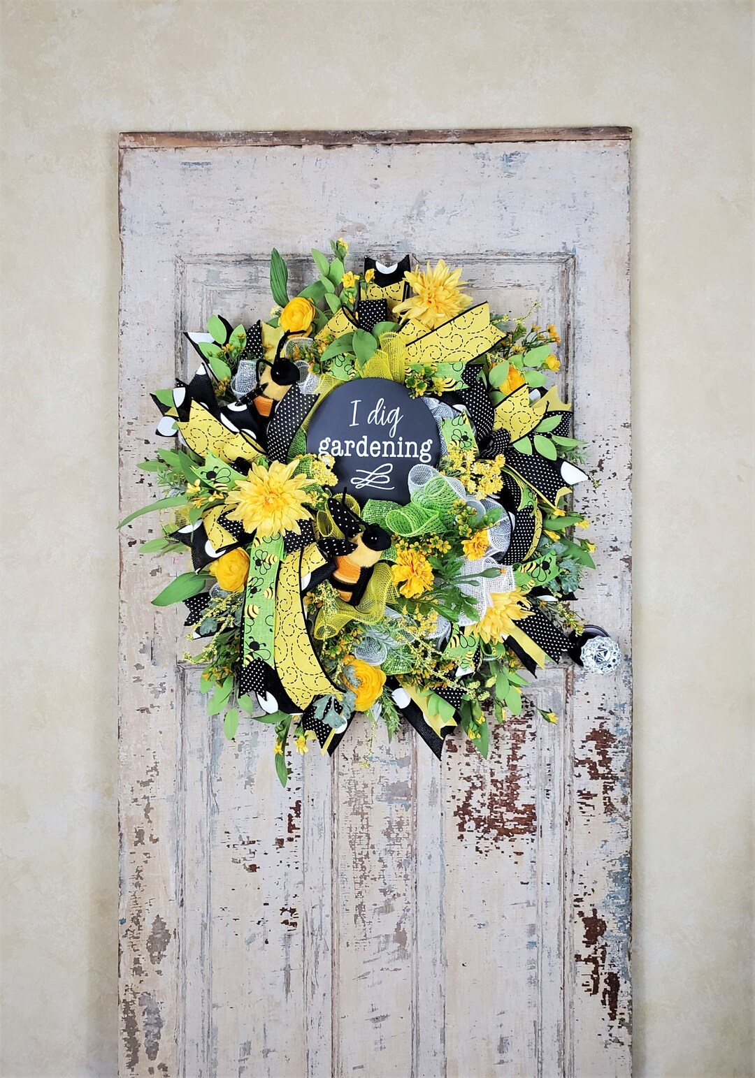 I Dig Gardening Bee Wreath With Flowers and Bow - Etsy