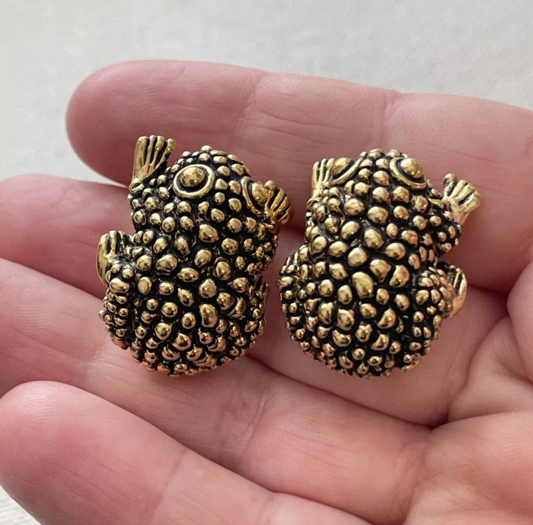 Vintage 90s Cabot Gold Tone Frog Amphibian Toad Bumpy Clip on Earrings ...
