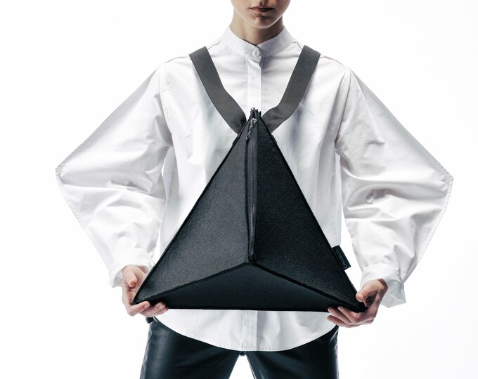 B L V C K .F I R E 3D Triangle Minimalist Design Avantgarde ...