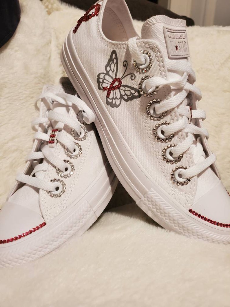 Converse personnalisée sur le cancer du sein. Fait pour - Etsy France