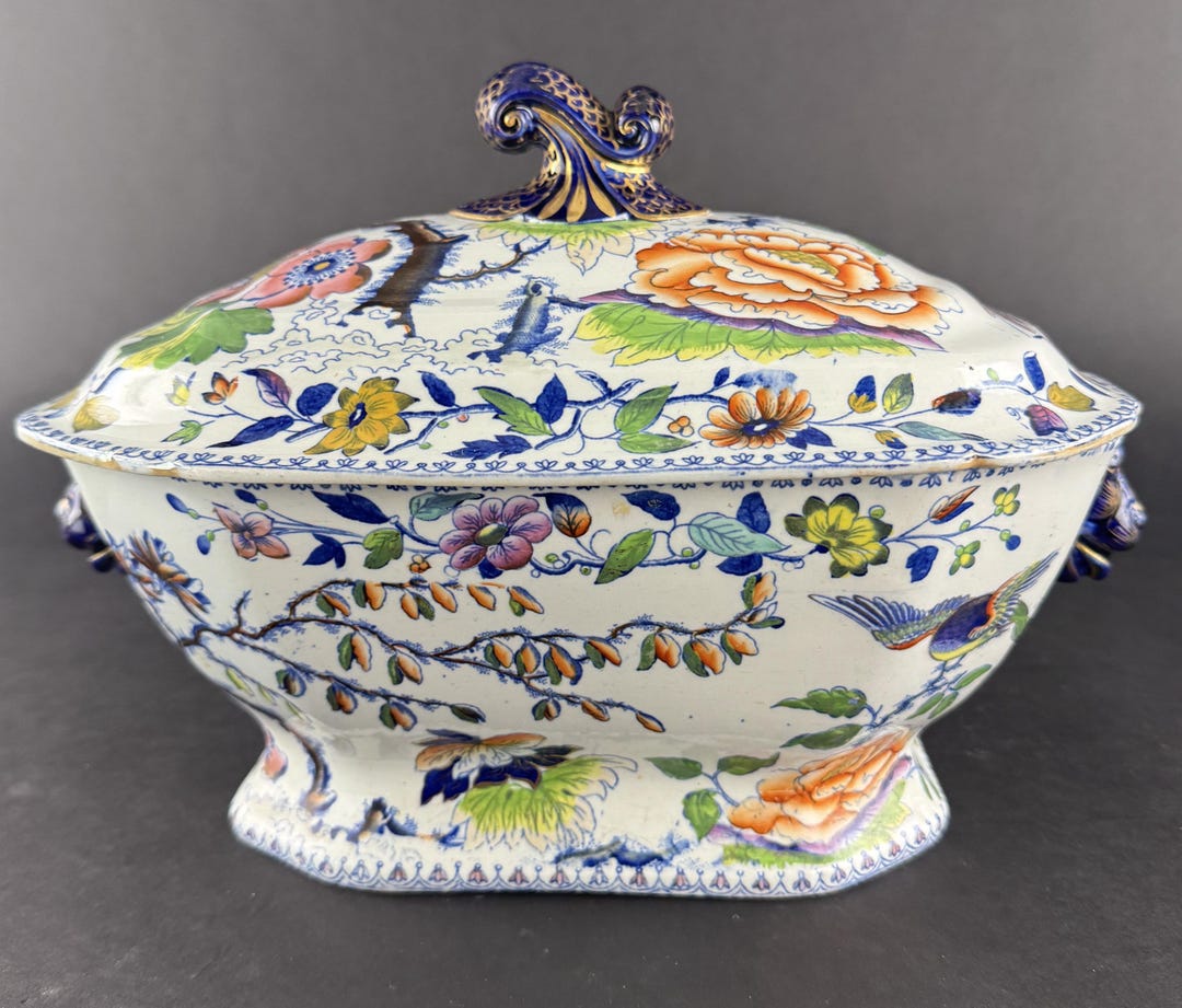 Huge C1820 English Davenport Flying Bird Notch Lid Lion Handle Soup ...