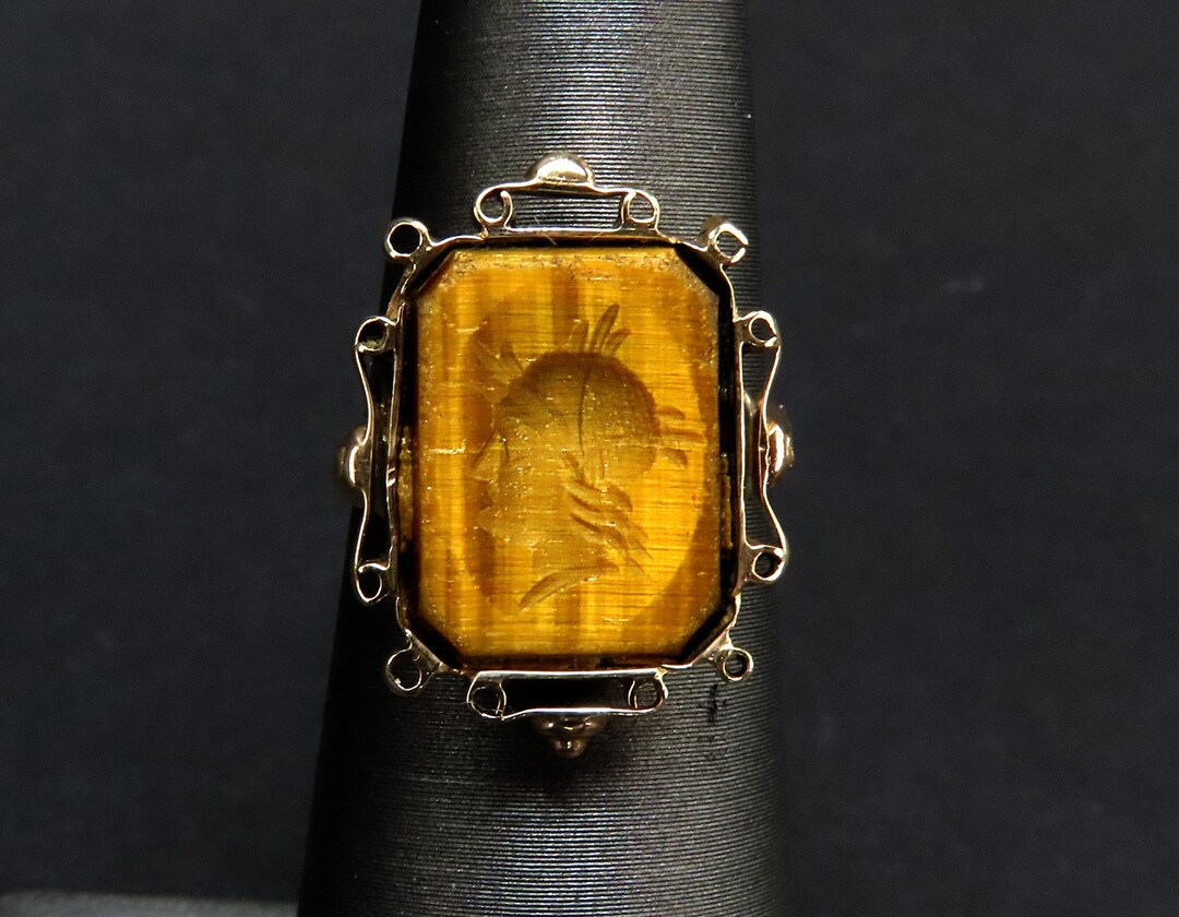 Beautiful Antique 10k Yellow Gold and Tiger's Eye Intaglio Ring W ...
