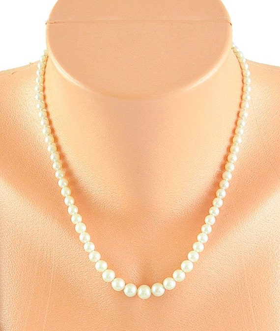 Classic Graduated Single Strand Pearl Necklace w/14k … - Gem