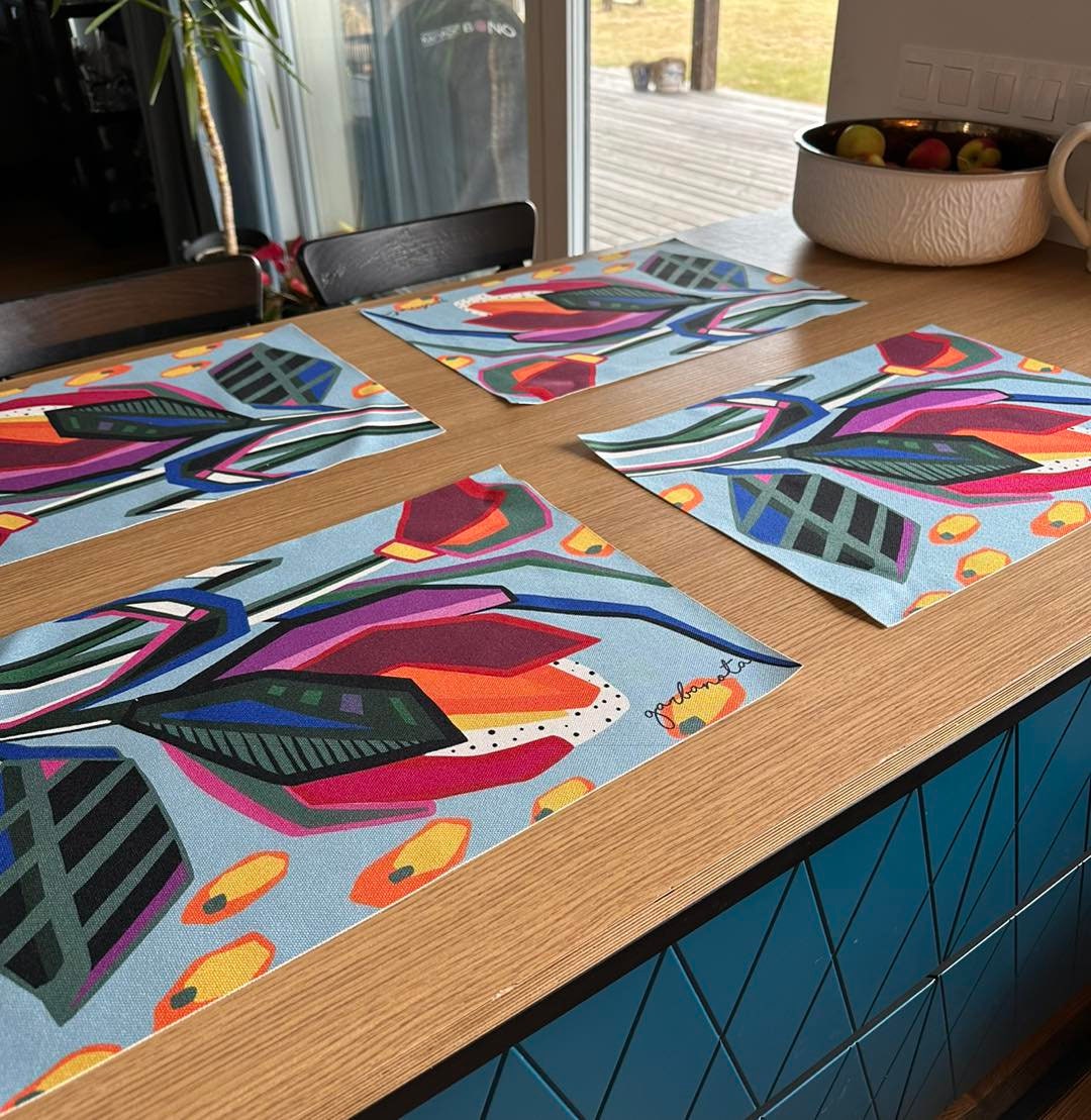 Colorful Spring Flower Art Table Placemat, Dining and Serving Table ...