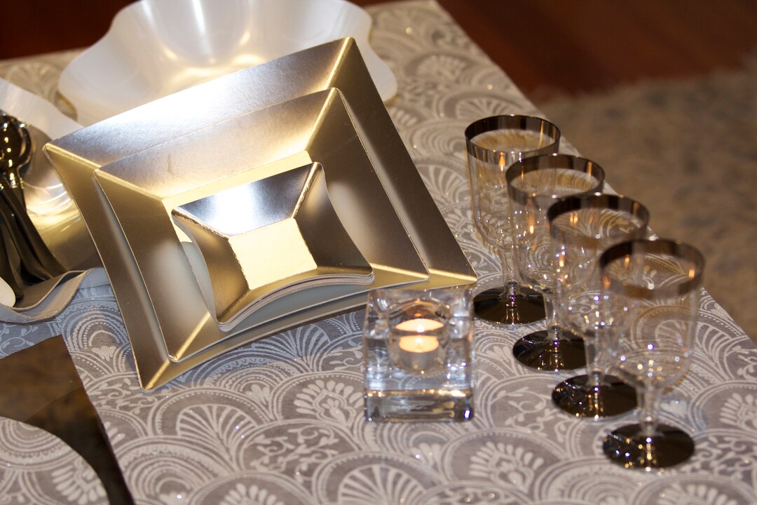 White Table Runner,wedding Table Runners,size:35cm X 3 Mts (14"x 10 ...