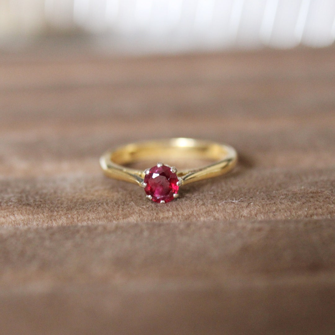 Vintage Oval Ruby Solitaire Ring 18ct Yellow Gold - Etsy Canada