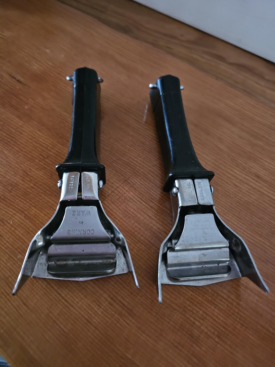 2 Vintage Detachable Lock on Latch Twist Corning Ware Handles - Pot Pan ...