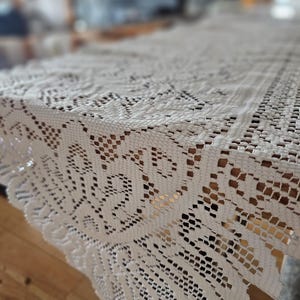 Vintage Lace Table Runner - Floral Table Runner - Lace Linens - Country ...