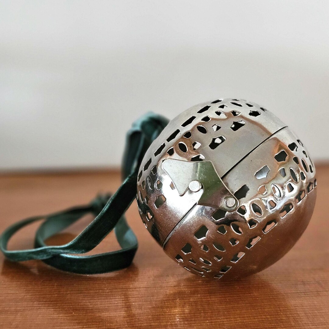 Vintage Stainless Steel Potpourri Pomander Ball, Hand Warmer Ball ...