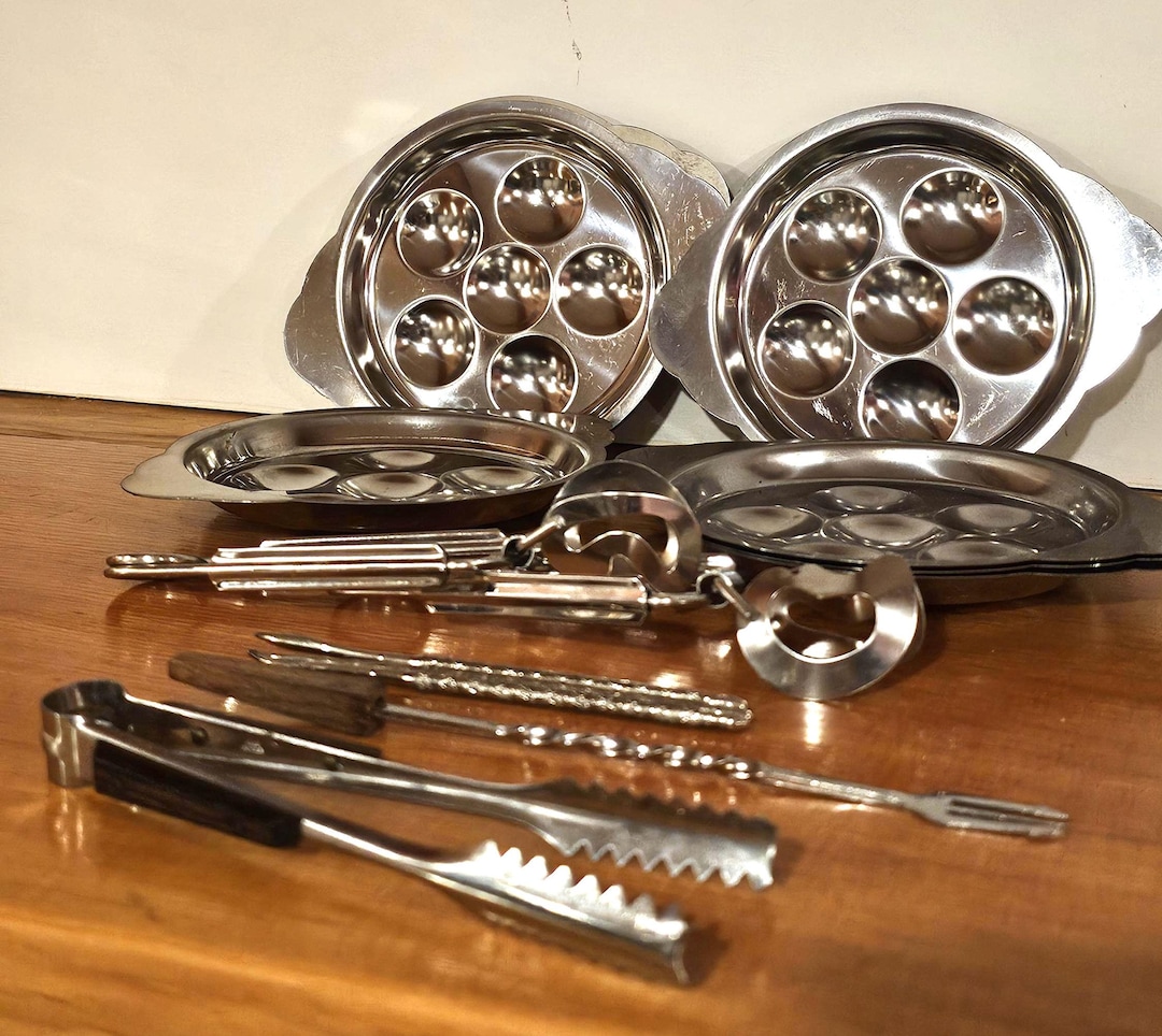 Vintage Stainless Seafood Set / Escargot Dishes / Escargot Holders / 8 ...