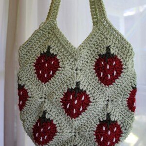 Berry Sweet Tote Bag | Crochet Pattern - Etsy