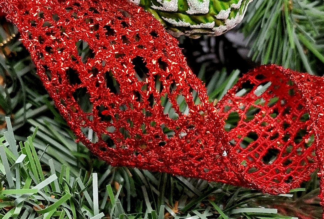 Stunning Glittery Red Metallic Cobweb Mesh Wired Wire Edged Ribbon, 1.5 ...