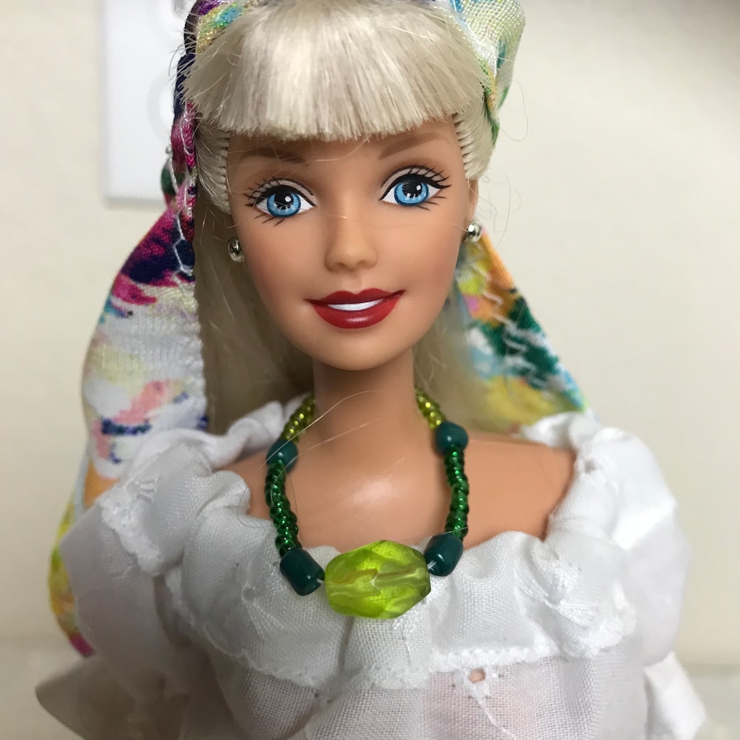 Mattel 1998 Barbie as Gypsy Gemma Platinum Blond Hair Blue Eyes Knees ...