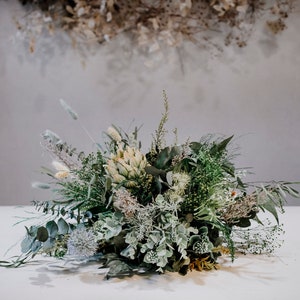 BRITTON Smaller Center Piece | Green/light Blue/white/ivory Wedding ...