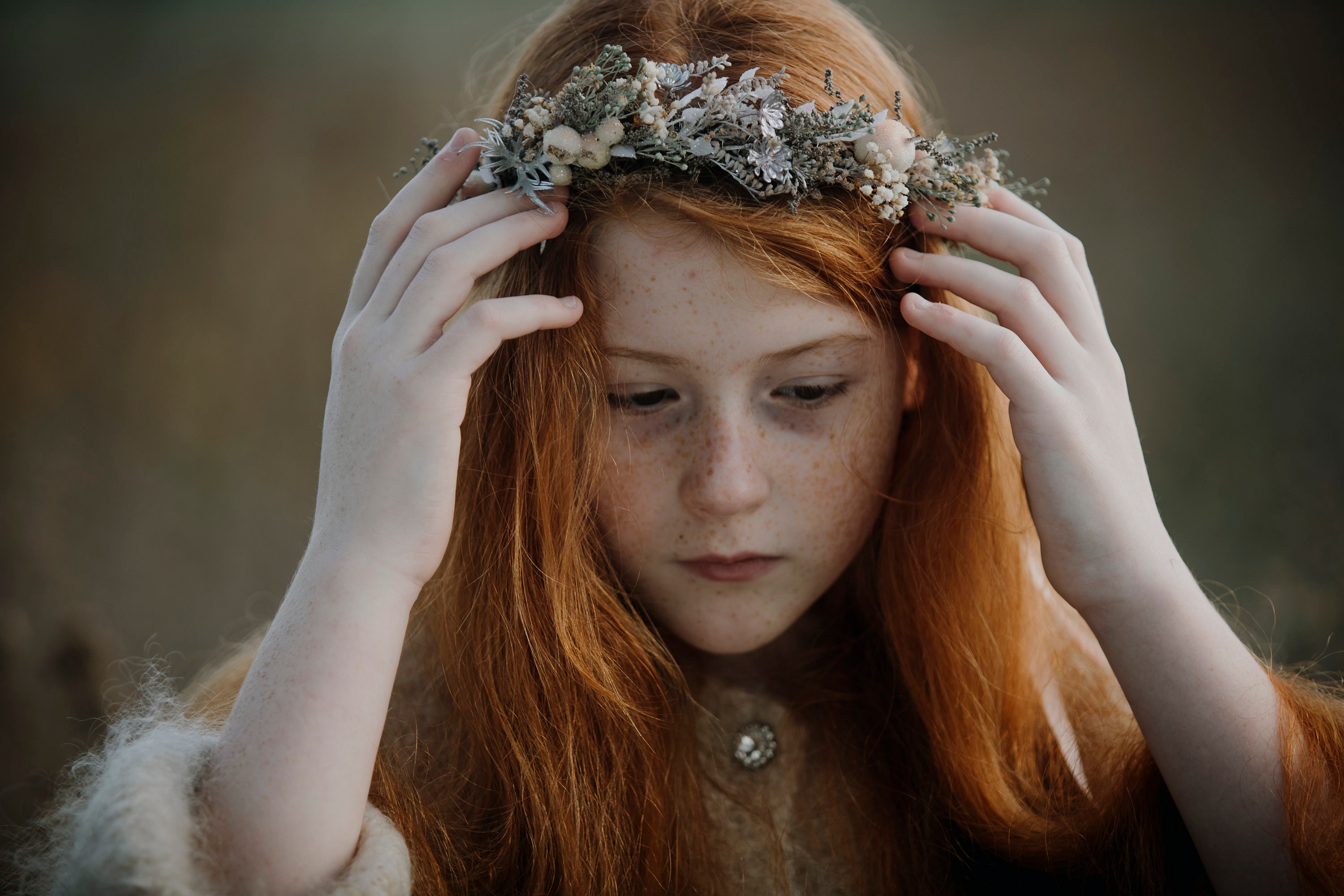 SAVILI Soft Flower Headband of Preserved and Dried Flowers / - Etsy UK