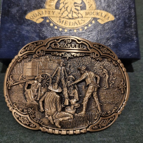 Vintage belt buckle first - Gem