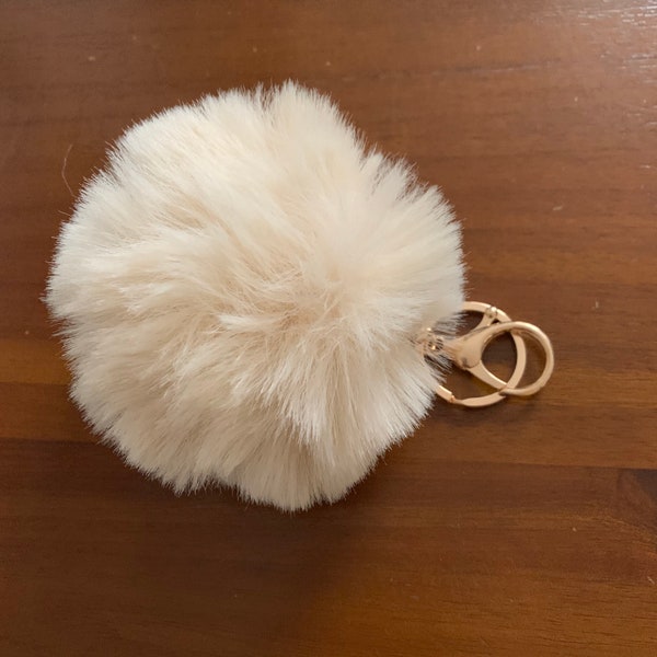 Pompom Keychain - Etsy