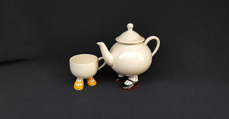 Vintage 1970's Carlton Ware Pottery Walking Ware Tea-pot & 1 Tea Cup ...