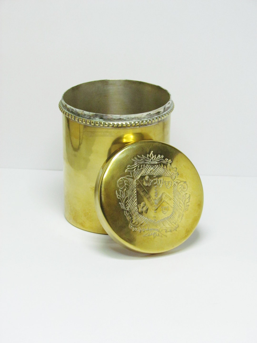 Boîte En Métal Doré Gravée D'un Blason Ancien - Etsy