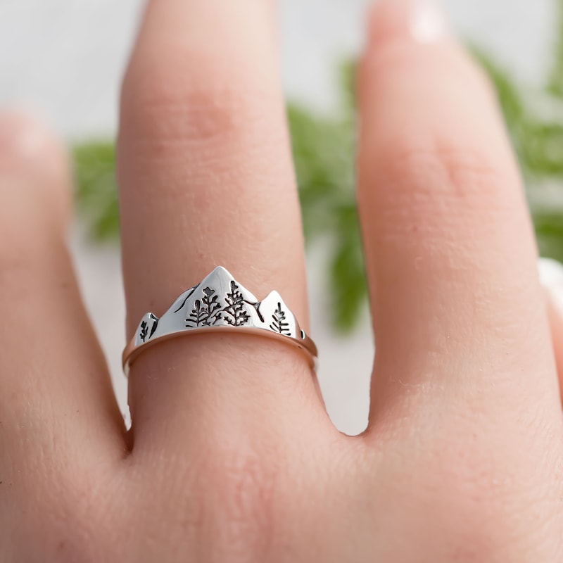 Wildflower Signet Ring - Etsy