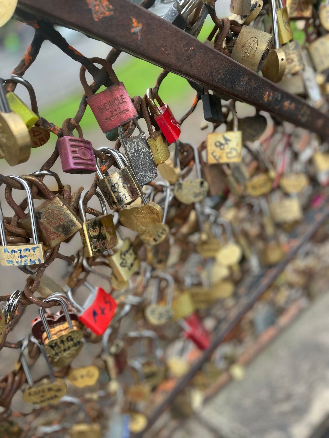 Paris Love Lock Wall Digital Poster - Etsy