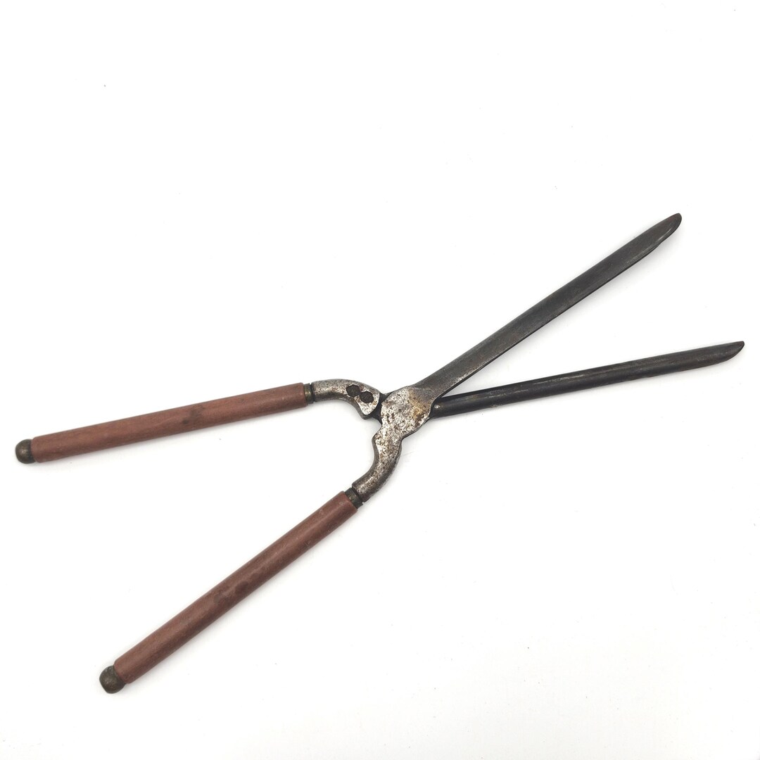 Vintage Curling Iron Hair Curler Primitive Style Barber Shop Salon ...