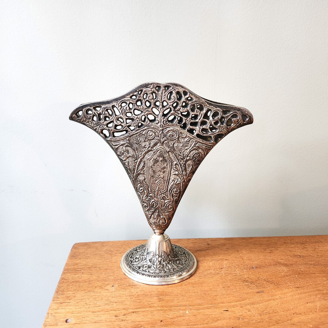 Vintage Flat Vase Victorian Fan Style Silver Finish Thin Ornate Open ...