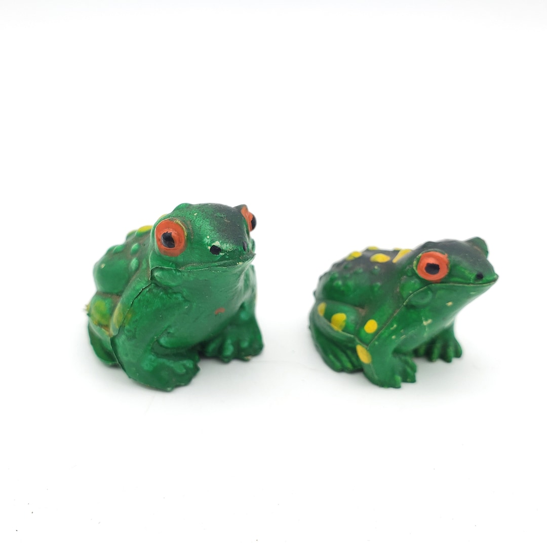 Vintage Frogs Plastic Miniature 1" Toy Animals Hong Kong Forest ...