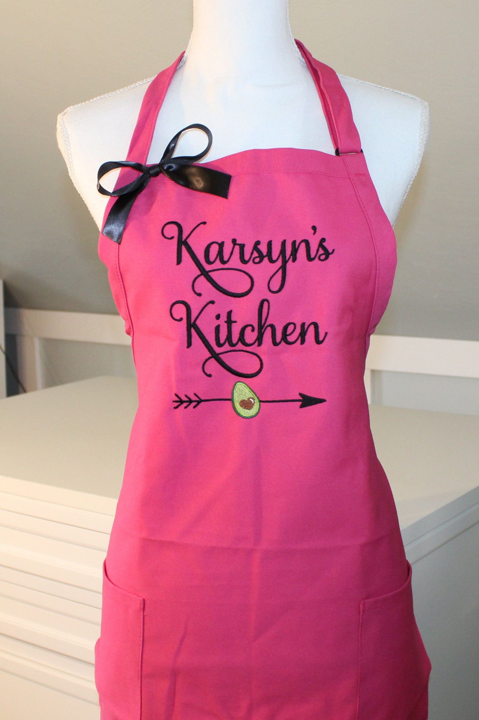 Personalized Kitchen Apron With Avocado on Arrow - Personalized Apron ...