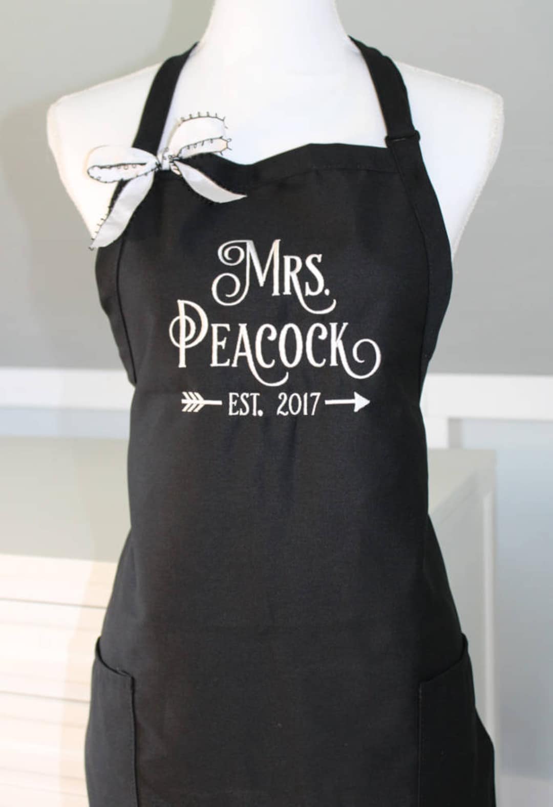 Mrs Apron in HERITAGE Font W/est Date in Arrow Bridal Shower - Etsy
