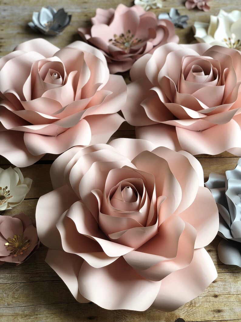 Paper Flower Backdrop Set of 16 Items - Etsy