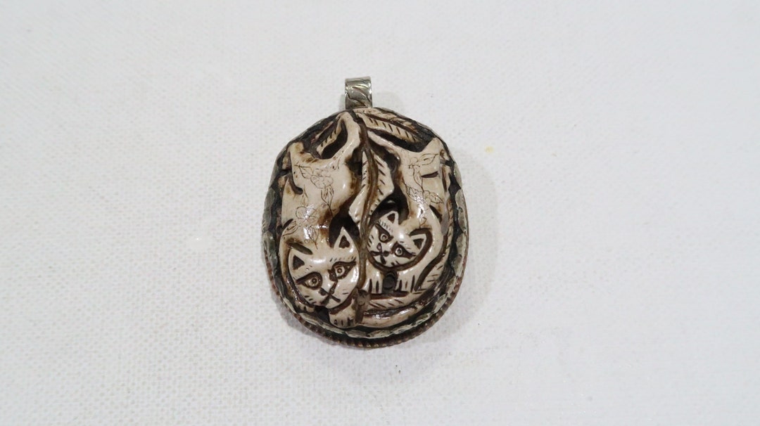 Vintage Repousse Carved Bone Cats Pendant in Tibetan Silver - Etsy