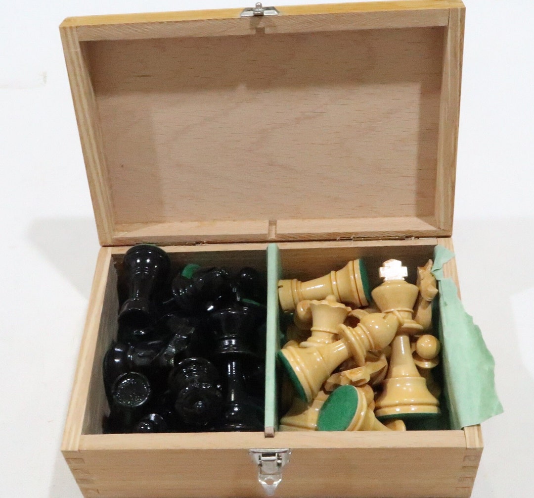 Vintage French Staunton Felted Bottom Chess Set in a Wooden Box - Etsy