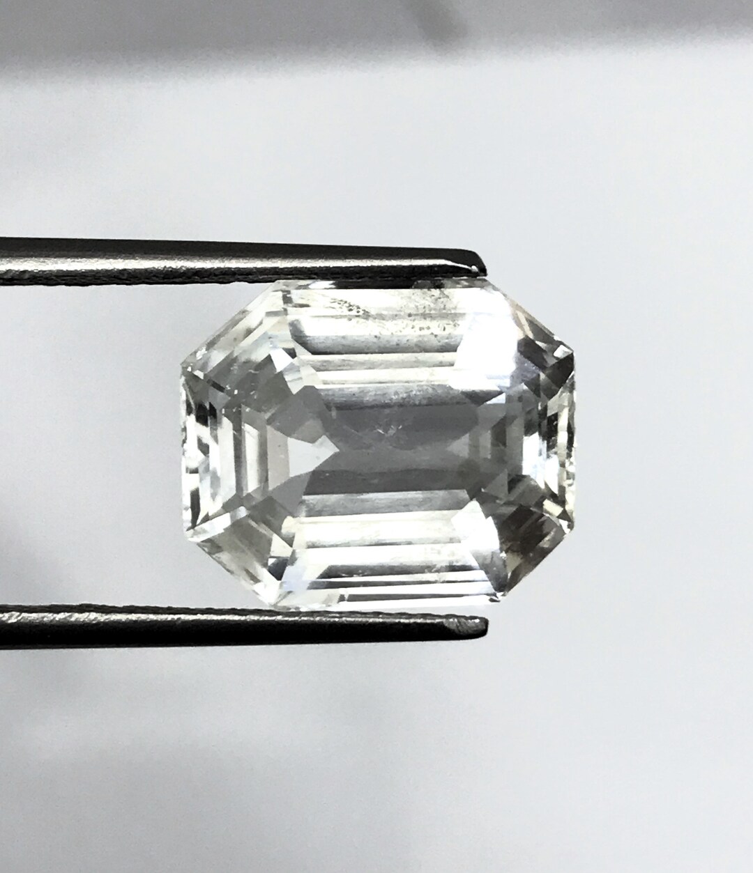 Natural WHITE SAPPHIRE | 8.80 Carats Rich Snow White Color Sparky ...
