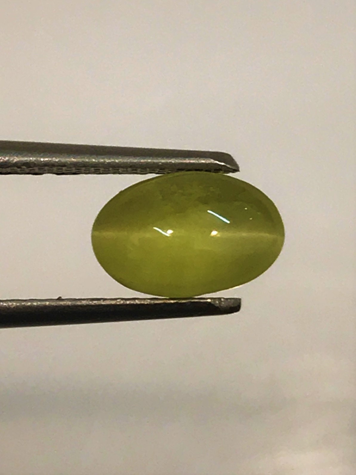 Chrysoberyl CAT'S EYE | 2.35 Carats Rich Yellowish Green Color Sharp ...