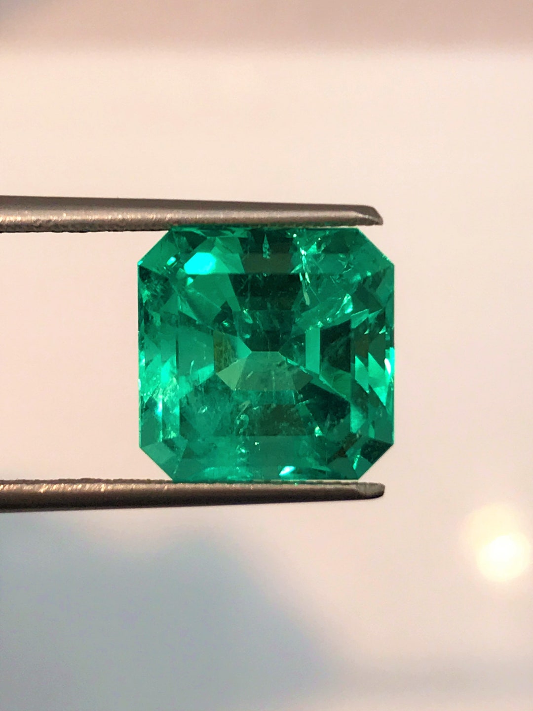 COLOMBIAN EMERALD | 8.18 Carats Rich Golden Muzo Green Color Sparky ...