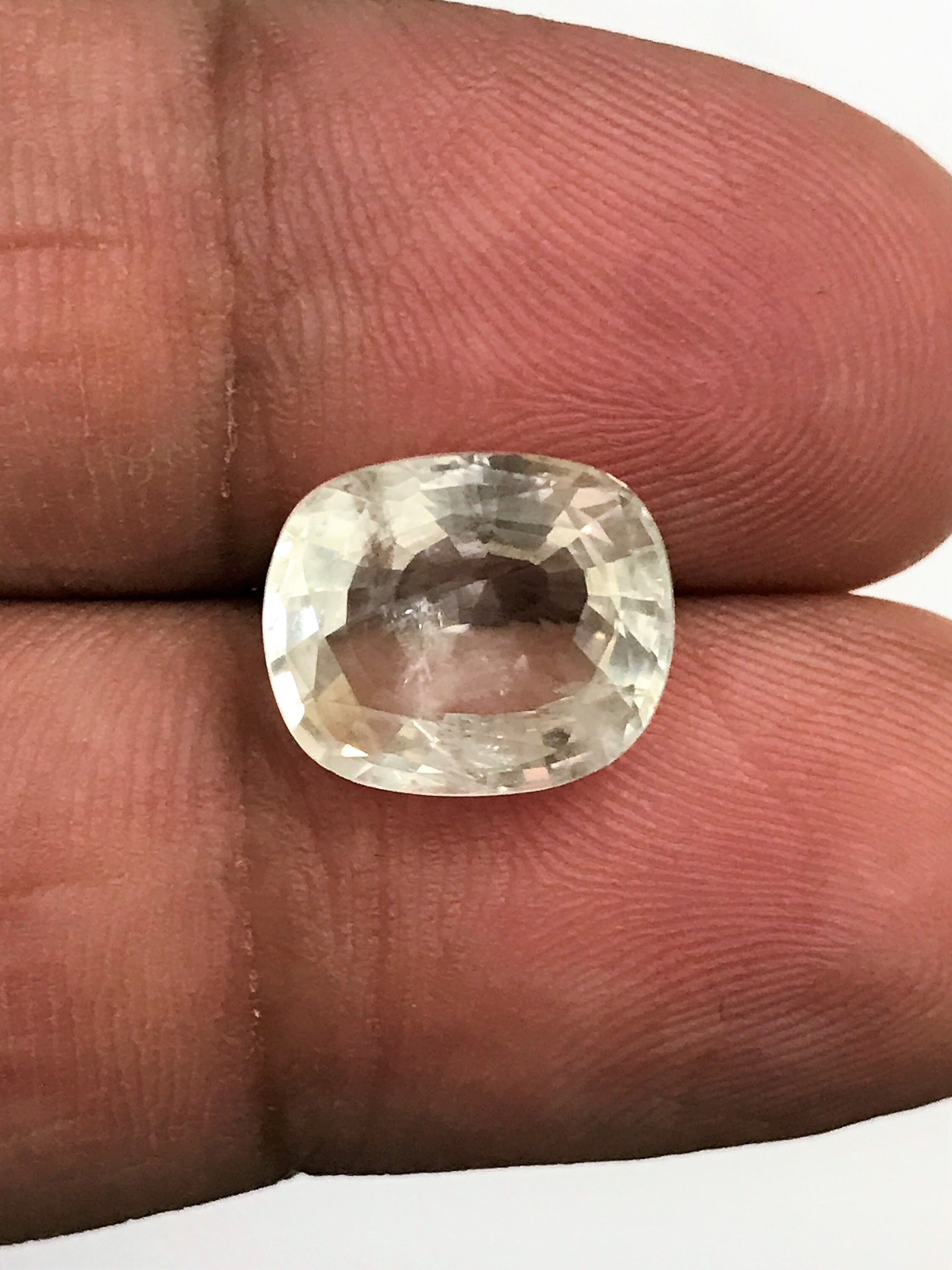 Natural WHITE SAPPHIRE 5.60 Carats Creamish White Color Sparky Luster ...