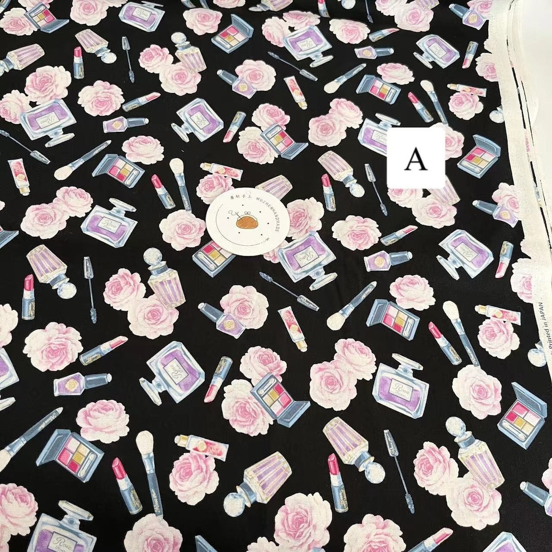 1139# Perfume, Eye Shadow, Lipsticks, Girls Makeup, Cosmetics and Roses ...