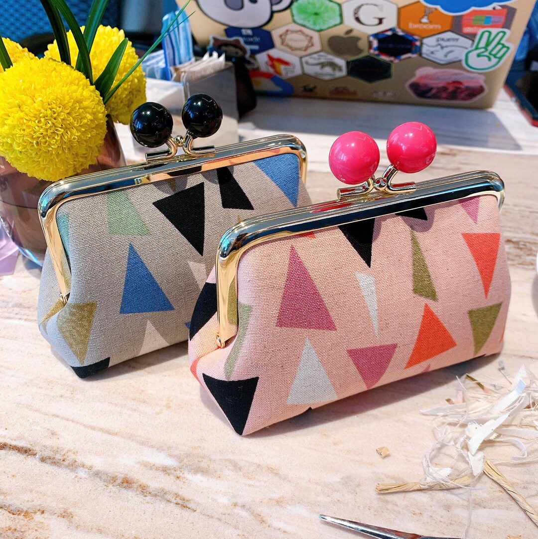 523# Handmade Triangle Pattern Acrylic Bead Kiss Lock Pouch/large ...