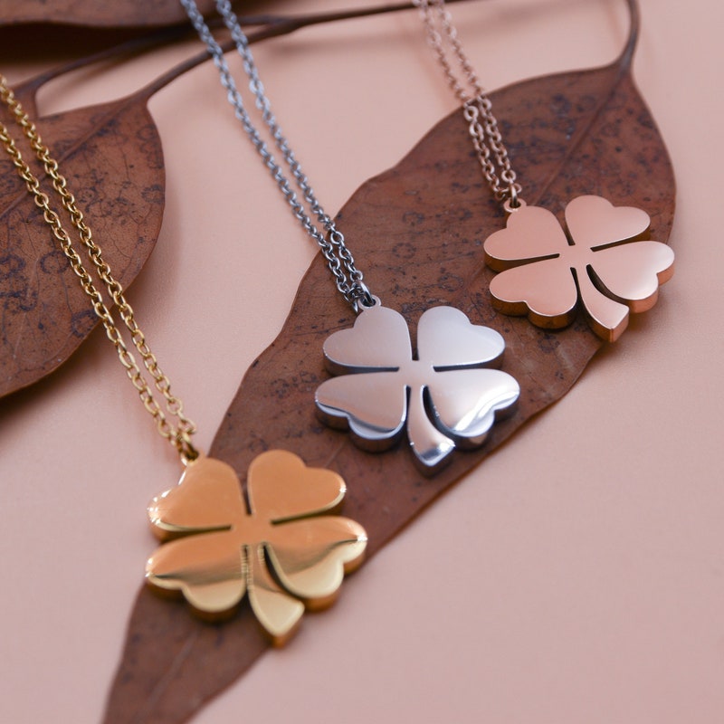 Clover Necklace - Etsy