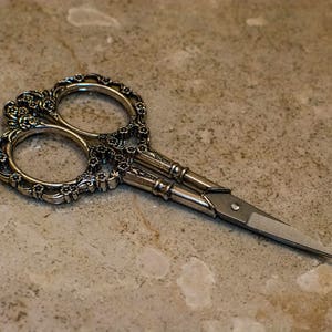 Victorian Floral Embroidery Scissors | Antique Style Vintage Sewing and ...