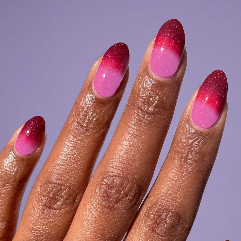 Tri-color Thermal Nail Polish: Berry Red Pink - Cirque Colors - Etsy