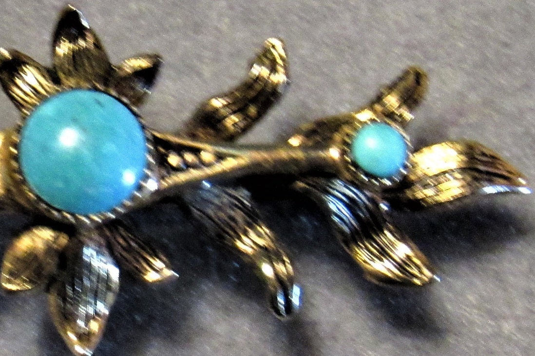 Dainty VTG PIN BROOCH Turquoise & Antiqued Goldtone Floral | Etsy